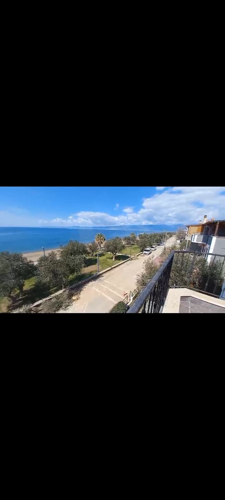 Baglarburnu Plajinda Denize Sifir, Süper Manzaralı - Altınoluk