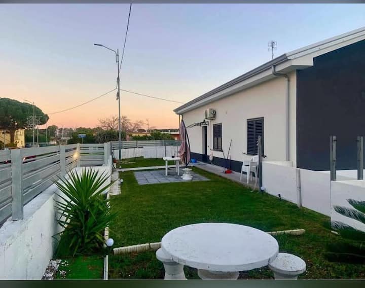 Casa Con Giardino A Pochi Minuti Dal Mare - Catanzaro