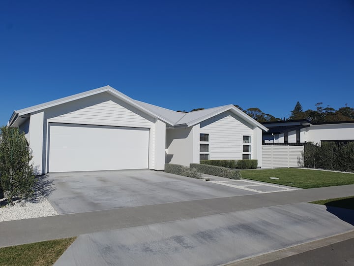 Stylish Family Retreat - Napier