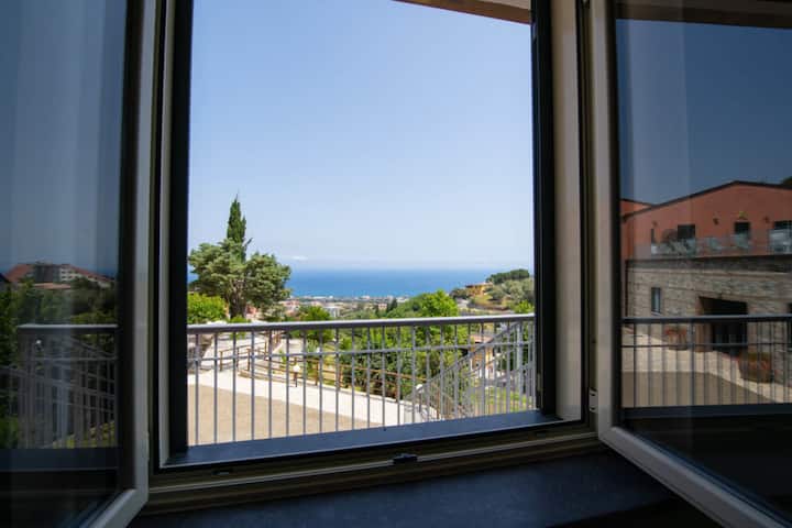 Alicudi
App. Con Balcone 
Residenza Il Segreto - Patti