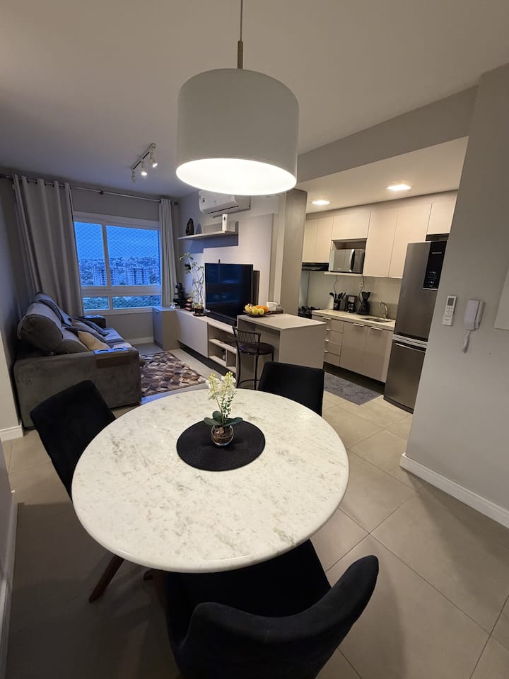 Apto Moderno 2 Dorms Vaga Coberta E Pôr Do Sol - Porto Alegre