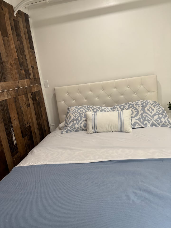 Cozy Place To Enjoy Indiana - Indianapolis, IN