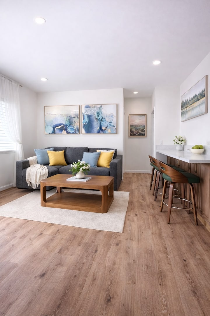 Stylish 3br / 3ba Guest House | Ideal For Families - Azusa, CA