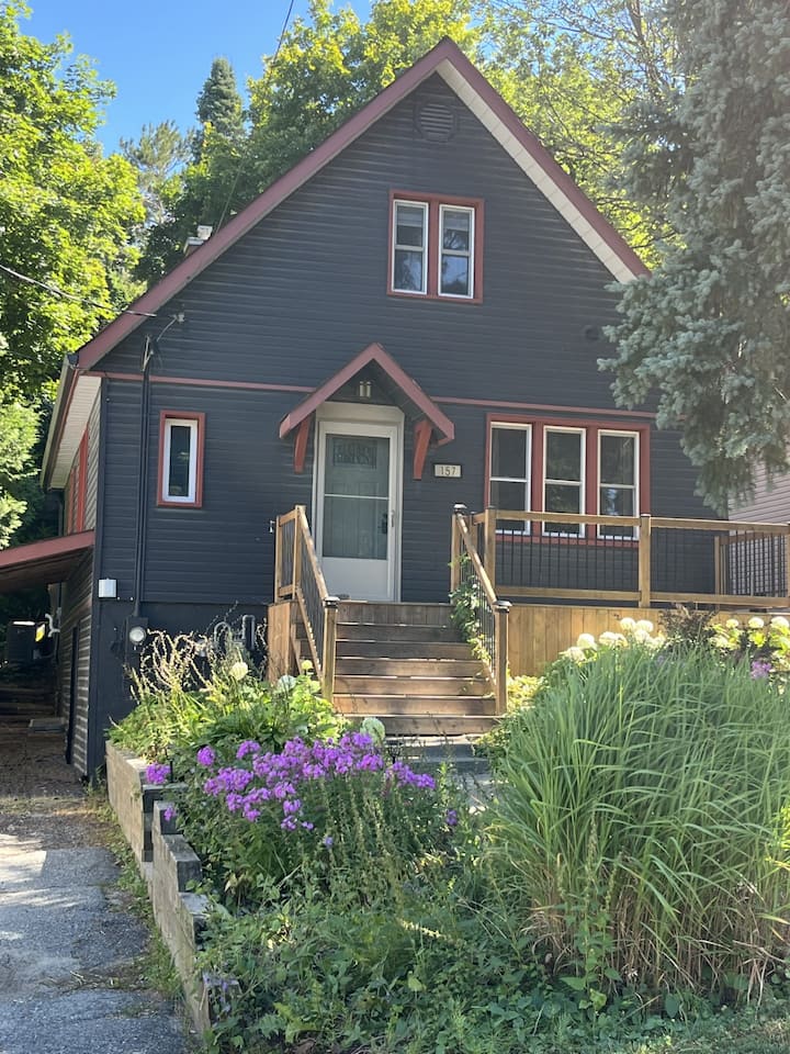 Chalet Urbain  /  Urban Chalet - Grand Sudbury