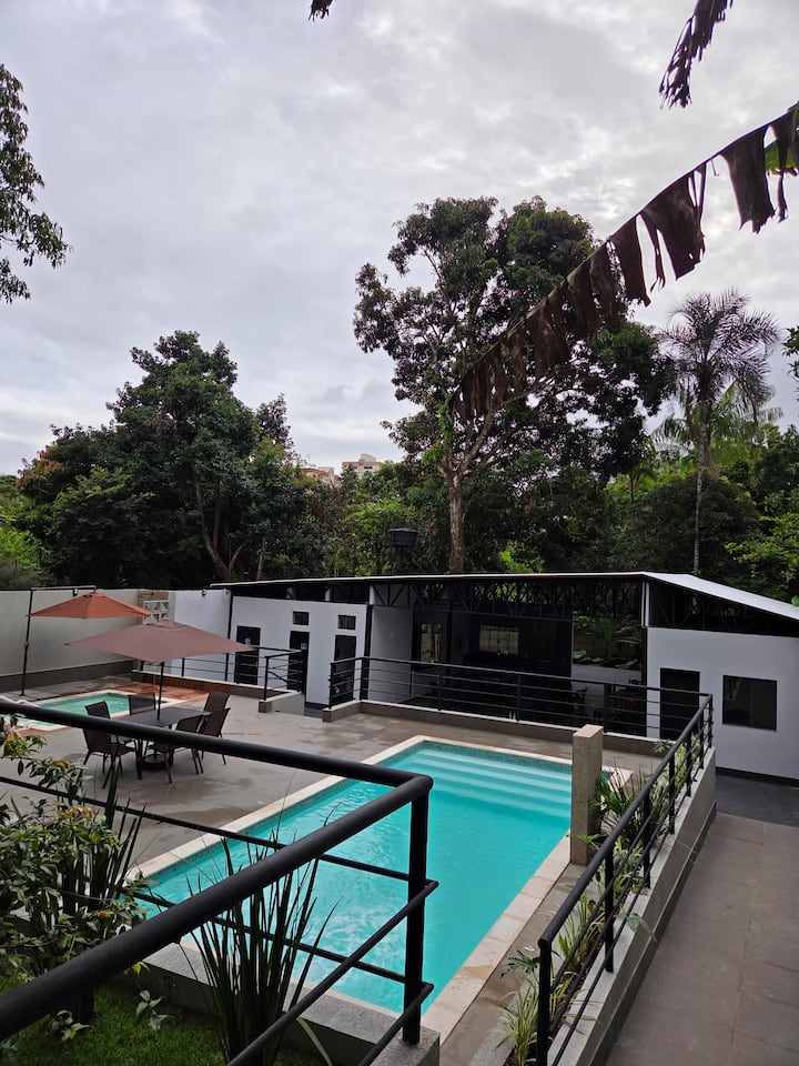 Espaço Para Festas E Eventos Com Piscina Aquecida - Anápolis