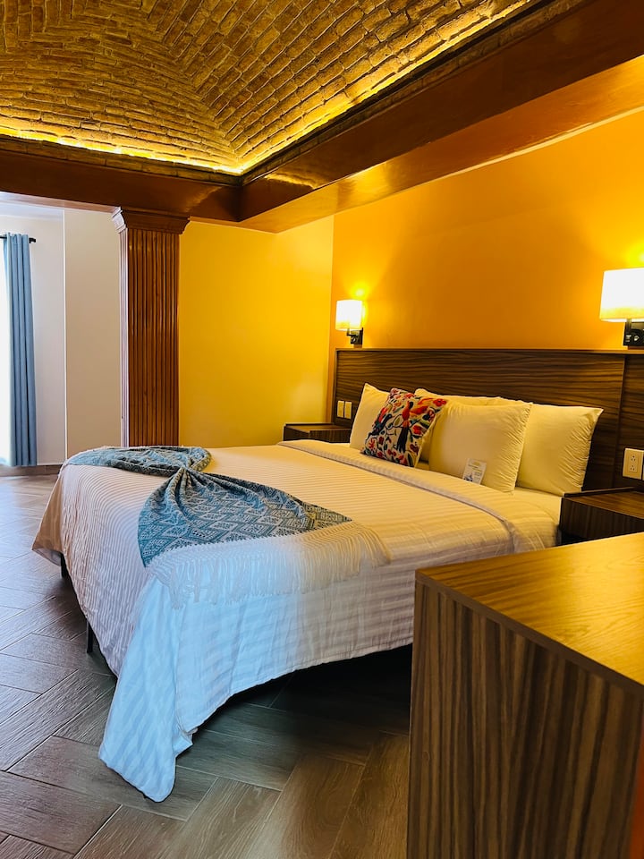 Suite Colonial Con Terraza En El Jardín Principal - Guanajuato