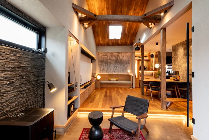 新築｜プロジェクター｜薪ストーブ｜最大10名｜提携飲食店徒歩3分｜強羅駅徒歩2分｜銀の箱 - Hakone