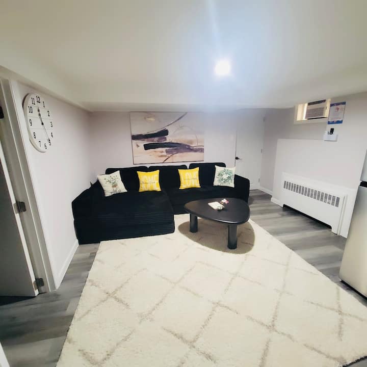 Cozy Apartment In West Babylon - Long Island, NY