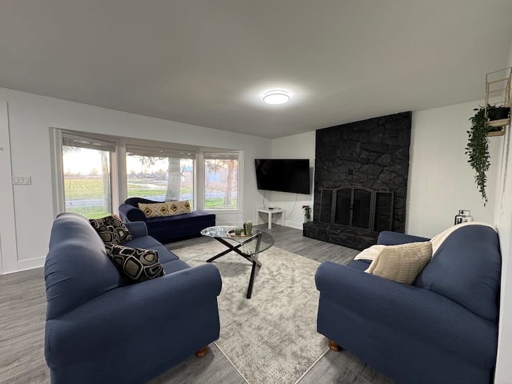 Spacious 3br Near Casino+free Parking - Delta