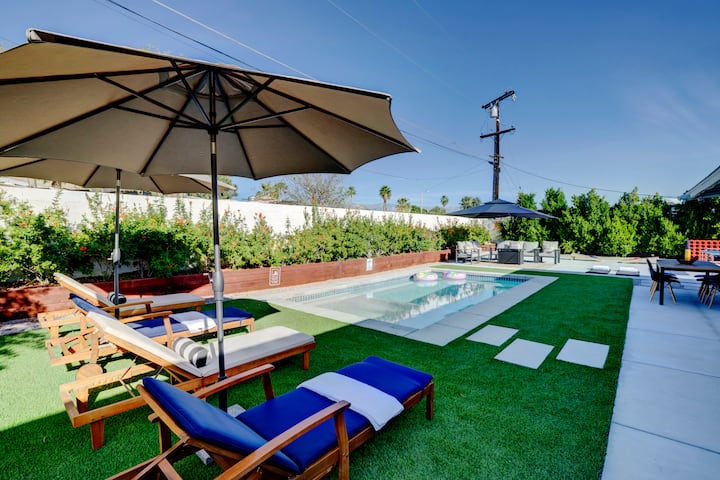 Entire Home, New Pool, Huge Backyard & Mtn Views - Palm Springs, CA