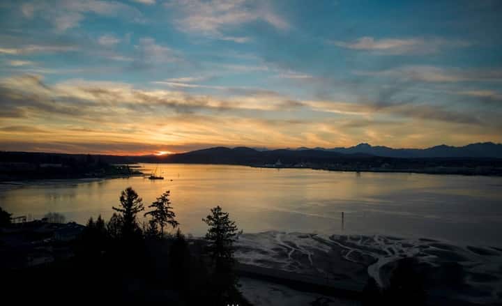 Hideaway On Sinclair Bay - Bremerton, WA