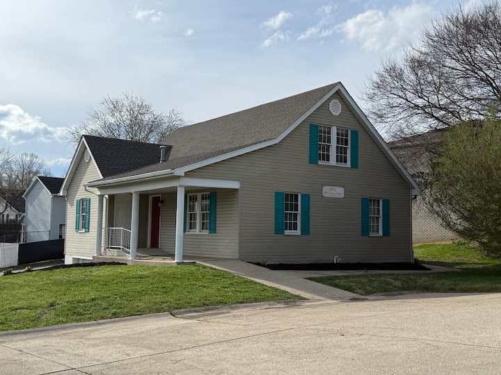 The Home On Main - Hurricane, WV