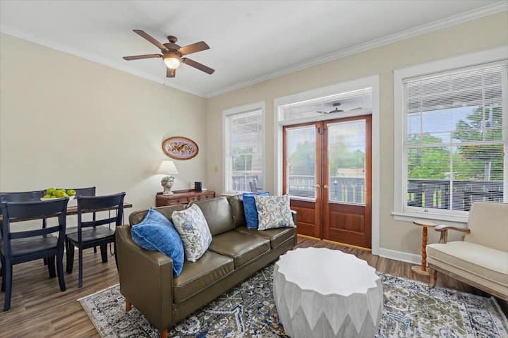 The Downtown Perch - Ocean Springs, MS