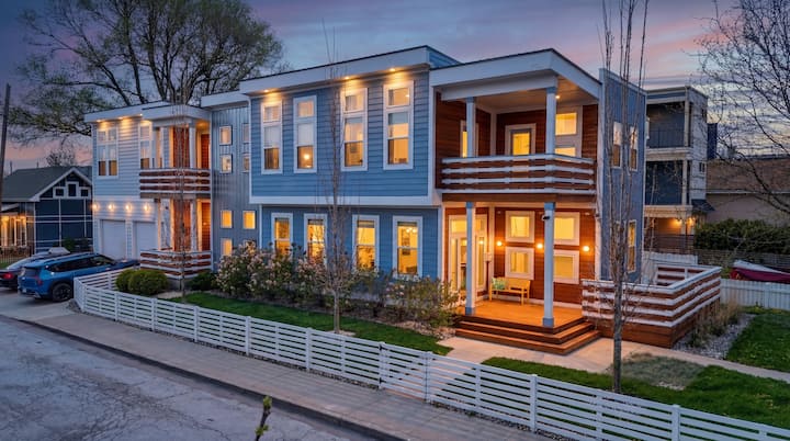 5br Indy Game House | Modern | Sleeps 16 - Indianapolis, IN