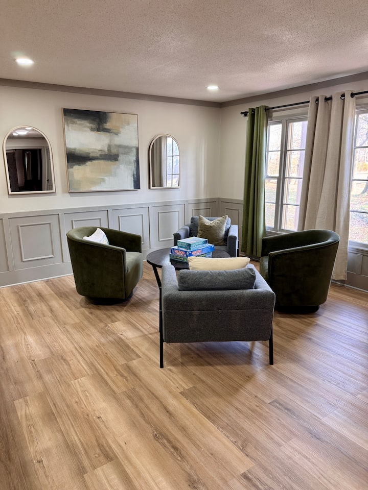 5br Family & Corporate Haven W/large Yard And Bbq - Decatur, AL