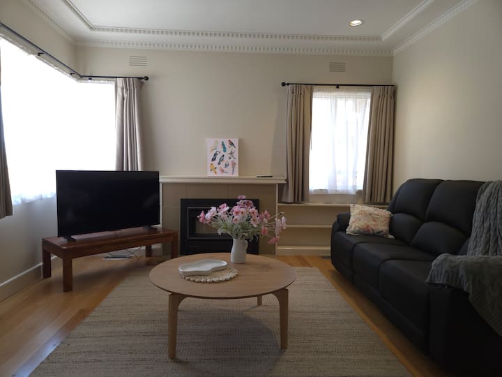 3 Bedroom Home, Outdoor Living And Quiet Location - Wangaratta