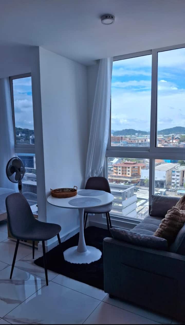 High Luxury Skylin Views + Infinity Pool Rooftop - Panama