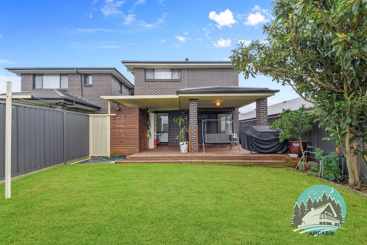Spacious 6br House W Parking - Penrith