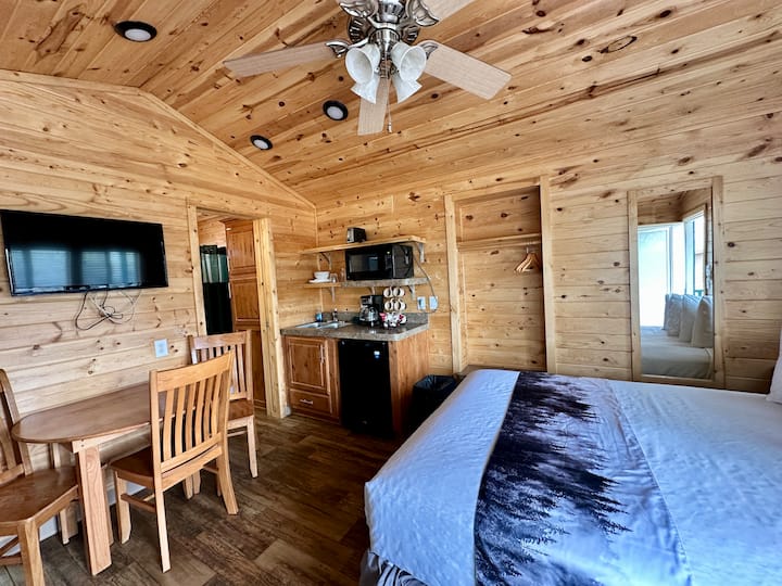 Josie’s Cabin | Full Bath & Outdoor Bbq - Vernal, UT