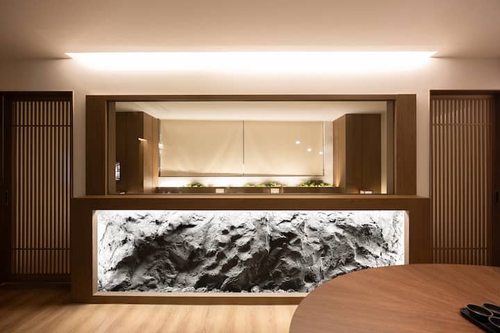 2 Min Jongno 5-ga Stn | Jacuzzi Stay | Stone - Myeong-dong