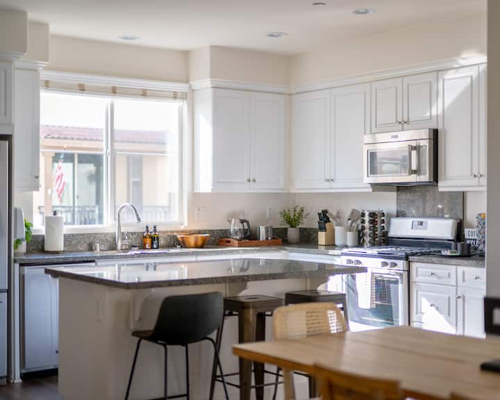 Family-friendly Stay Near Ontario Airport & Disney - Eastvale, CA