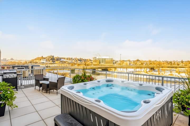 Luxury Hot Tub Penthouse • Walk To Stampede - Calgary