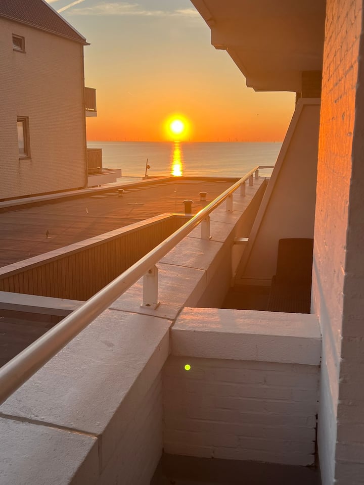 Sunset On The Beach | Sonnenuntergang Am Strand - Zandvoort