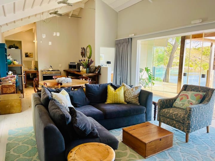 Romantic Lakeside Cottage (Sunbird) - Grabouw
