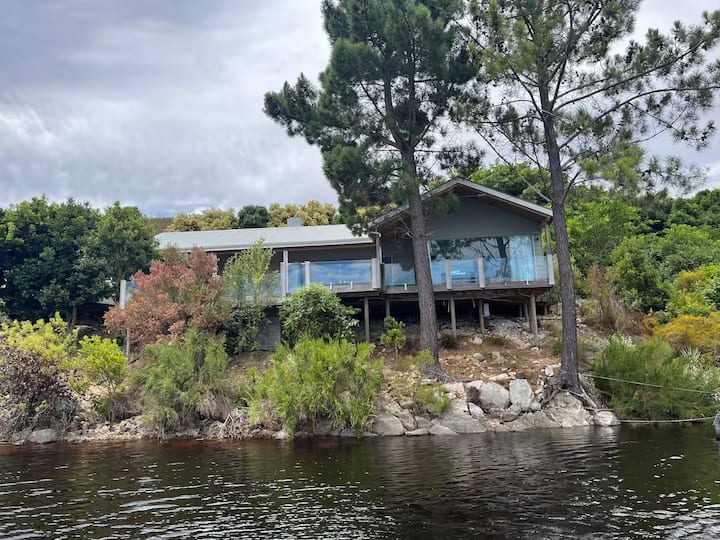Romantic Lakeside Cottage (Sunbird) - Grabouw