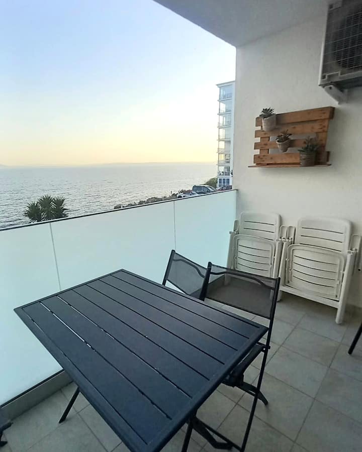 Appartement Avec Accès Direct à La Mer. - Cadaqués