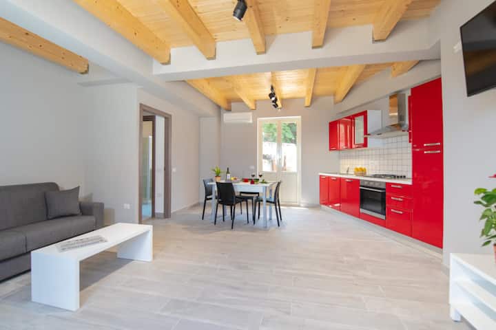 Filicudi
App.tamento Con Balcone
Res. Il Segreto - Patti