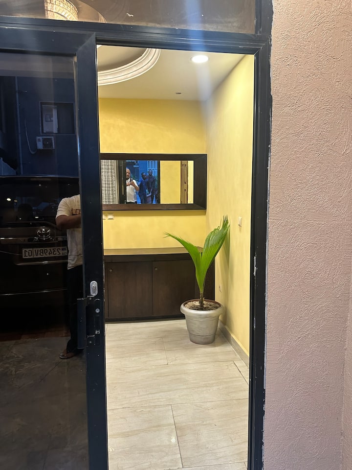 Maison Basse Deux Chambres Centre - Kinshasa