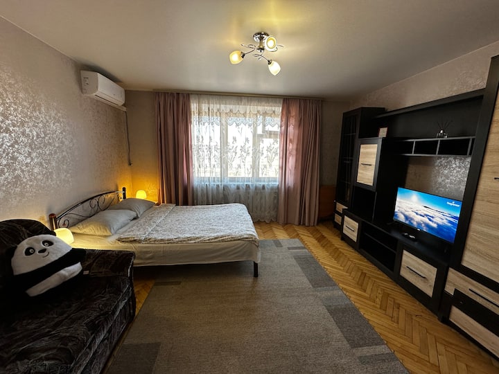 2 Bedroom Apt In Podil Kontraktova Metro Balcony - Kyiv