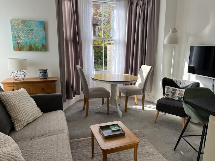 Comfortable & Cozy Ground Floor Flat In Wivenhoe - West Mersea