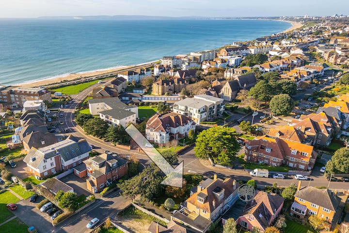 Cosy Coastal Retreat | Sea Views | Walk To Beach - Christchurch, UK