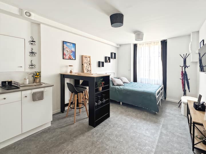 Cocon Moderne Entièrement Rénové - Linas