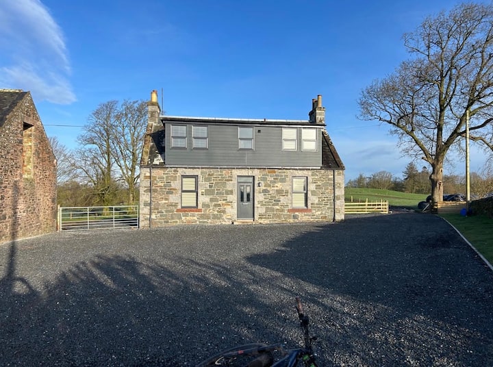 Peaceful, Private, Large Dog Proof Garden, - Castle Douglas