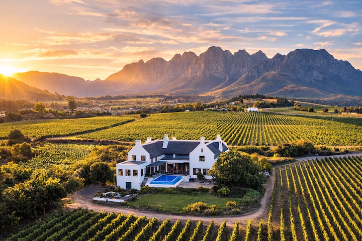 Luxury 7-bed Vineyard Manor In Stellenbosch - Stellenbosch