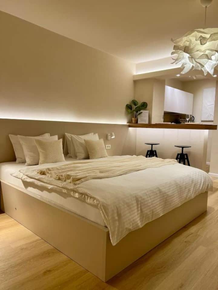 #08 Studio 118, 7, & Ivory - Timișoara