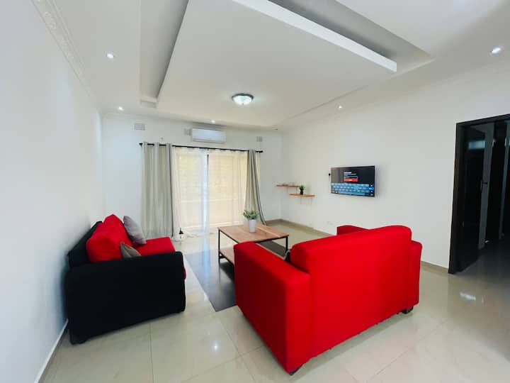 Luxury & Quiet Apartment In Central Location - Zambie