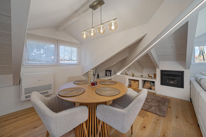 Attico Mansardato Con Terrazzo E Torre Privata - Monza