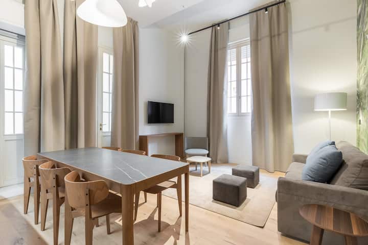 Two Bedroom Eco Chic Styled In Downtown - Bologna