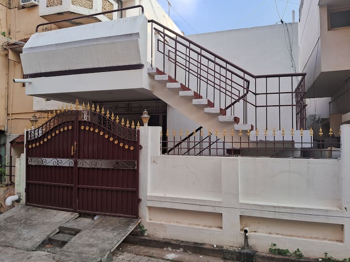 Cozy 2bhk Fully Furnished/ White Town/ Rock Beach - Puducherry