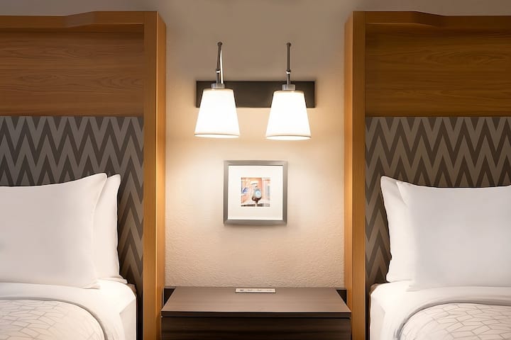 2 Classy Units Near Fort Worth Stockyards! - Fort Worth, TX