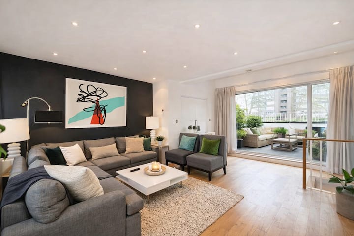 Stylish 5br Terraced Home Steps From Hyde Park - London