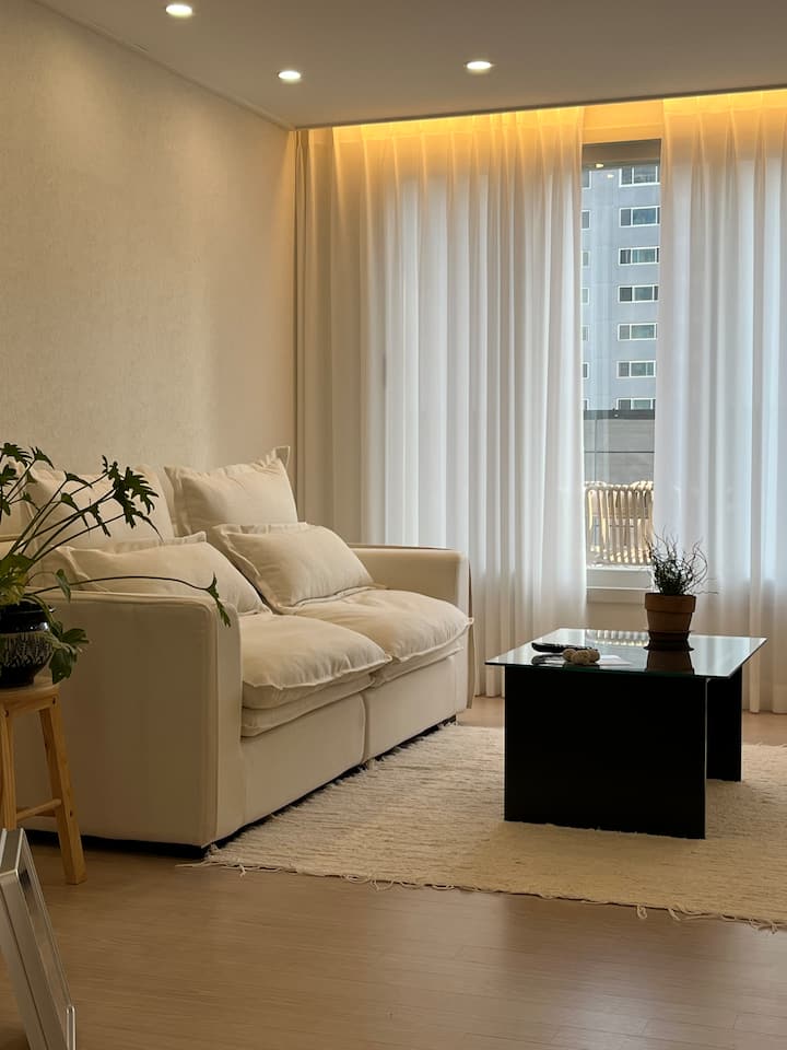 [ 즐겨찾기 ] 50%할인 
부산숙소가성비최적화#
사직야구장 광안리#
역세권지하철3호선# - Busan