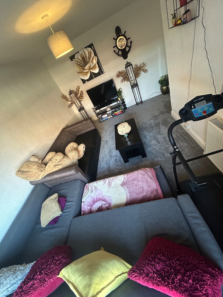 Stylish Cosy & Comfortable Sofa Bed Room - Bury