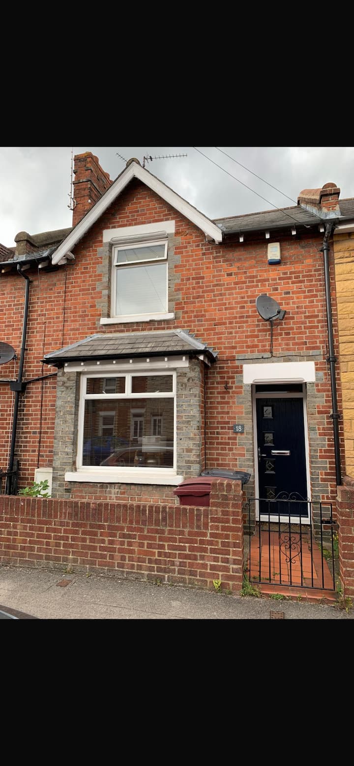 Charlie’s Meadow By The Park - Henley-on-Thames