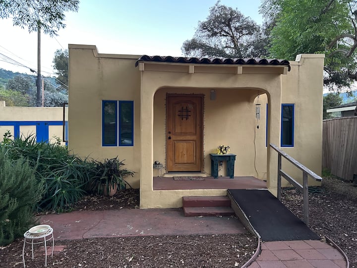 Charming Cottage In Casitas Springs - Ojai, CA