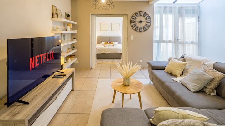 Le Raffiné. Centre-ville. Netflix. Lit Queen Size - Reims